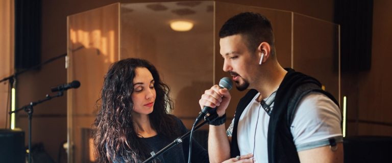 Types Of Vocal Timbre: Explaining This Amazing Term! (2023)