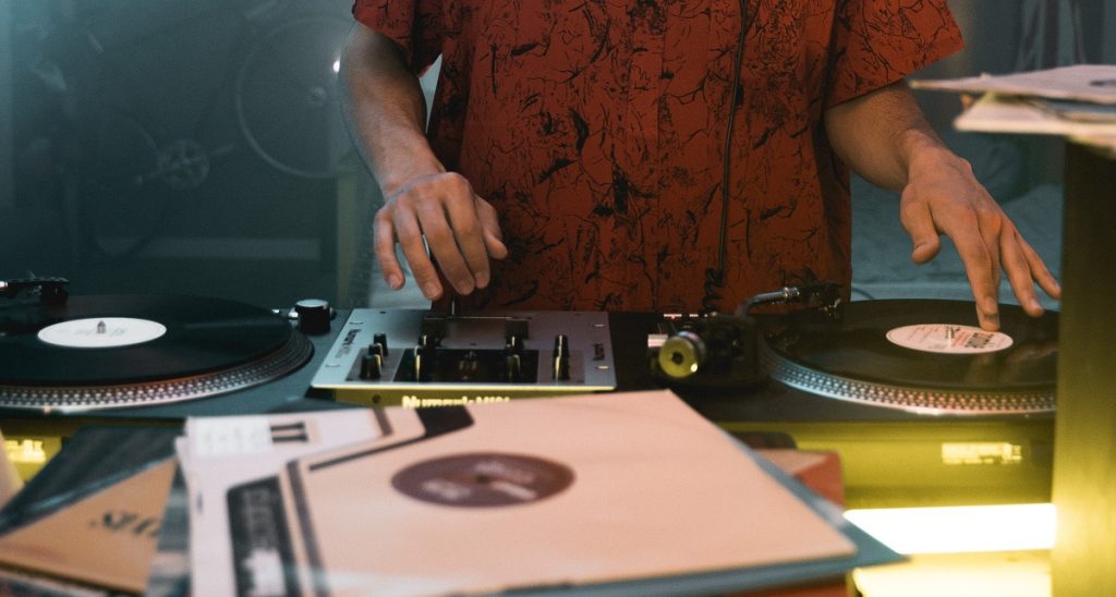 How To Clean a DJ Mixer: Top 4 Ultimate Cleaning Steps!